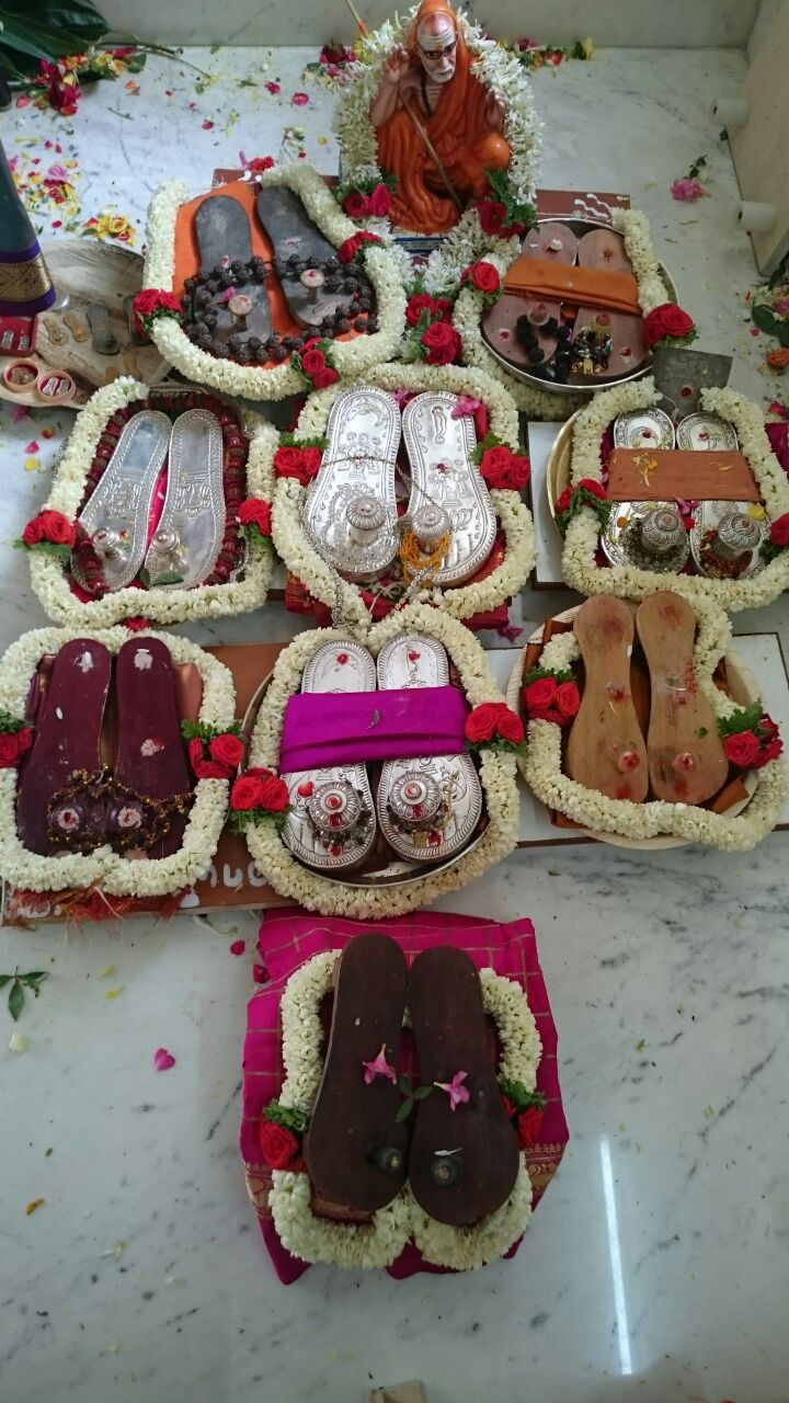 Sri Maha Periyava Padhuka Mahima by Dr. Shyama Swaminathan – Sage of Kanchi