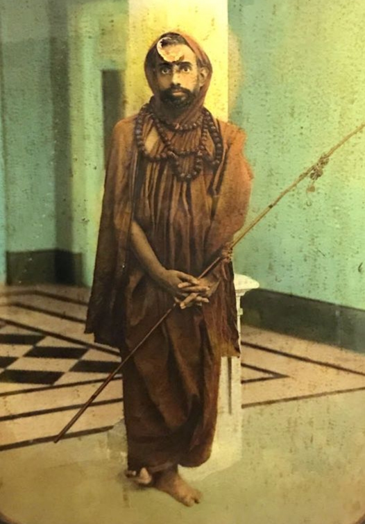 Very rare photos of Mahaperiyava – Sage of Kanchi