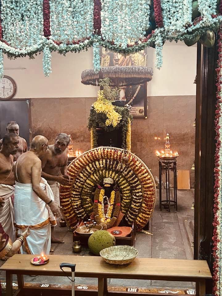 Digitally Remastered High Resolution Old Sri Periyava Pictures – Sage ...